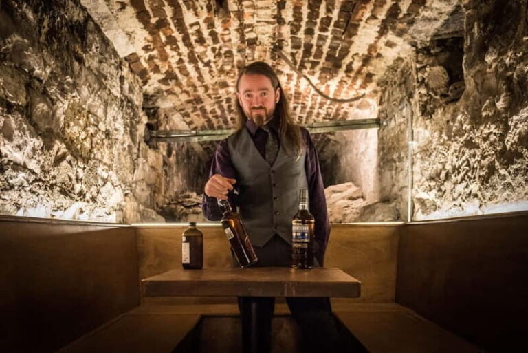 Edinburgh: The Lost Close Underground Scotch Whisky Tasting - An Introduction to Edinburgh’s Underground Whisky Scene