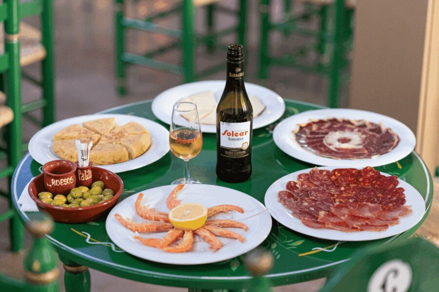 Estepona: Andalusian Flamenco Show Entry Ticket with Drink - Who Will Enjoy This Flamenco Night?