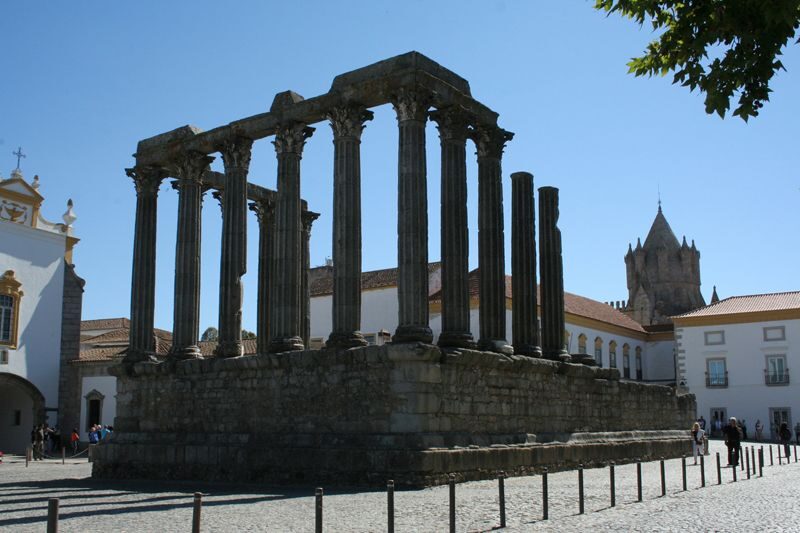 Évora and Megaliths Full-Day Tour from Lisbon - What Makes This Tour Stand Out