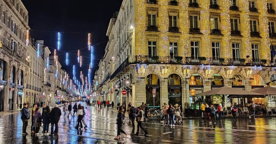 Exclusive! Bordeaux: Nighttime Highlights Walking Tour - The Tour Itinerary and Experience