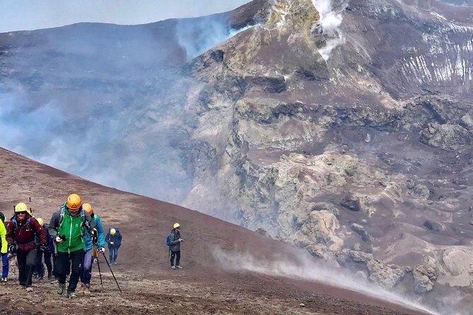 Excursion to the top of Etna |For good walkers (transport services not included) - Guides and Safety