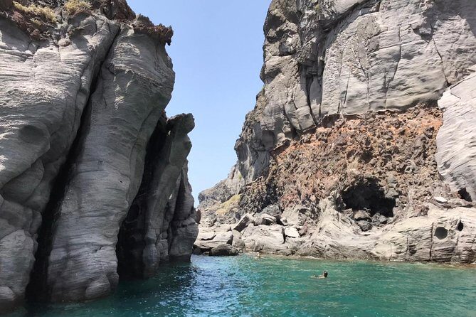 Explore Santorinis volcano with Alex Private Boat Rental - Itinerary Breakdown: The Highlights