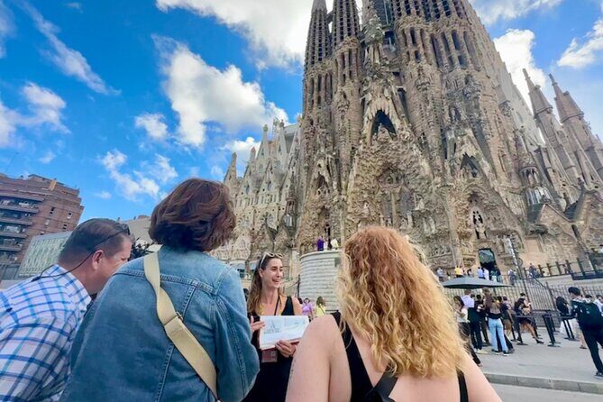 Fast Track: Sagrada Familia Guided Tour - A Detailed Breakdown of the Tour