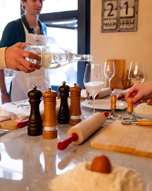 Florence: Authentic Pizza & Gelato Experience+Unlimited Wine - Practical Details and Value Assessment