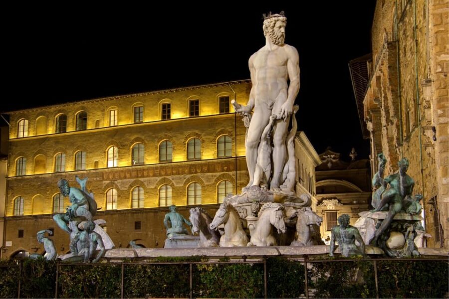 Florence: Dark Secrets & Scandals Evening Walking Tour - What the Reviews Say