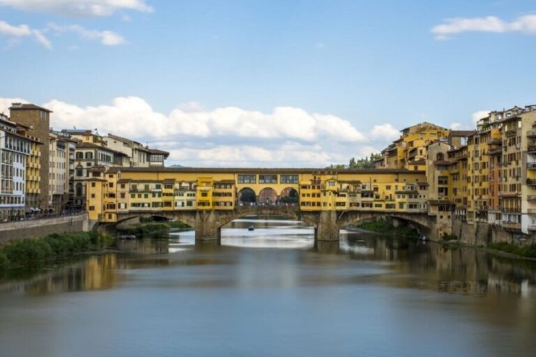 Florence: Heart of Florence Guided Walking Tour - The Experience: Guides, Pacing, and Group Size