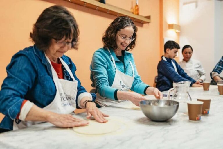 Florence: Premium Pizza & Gelato Preparation Class with Wine - What Makes This Tour Stand Out