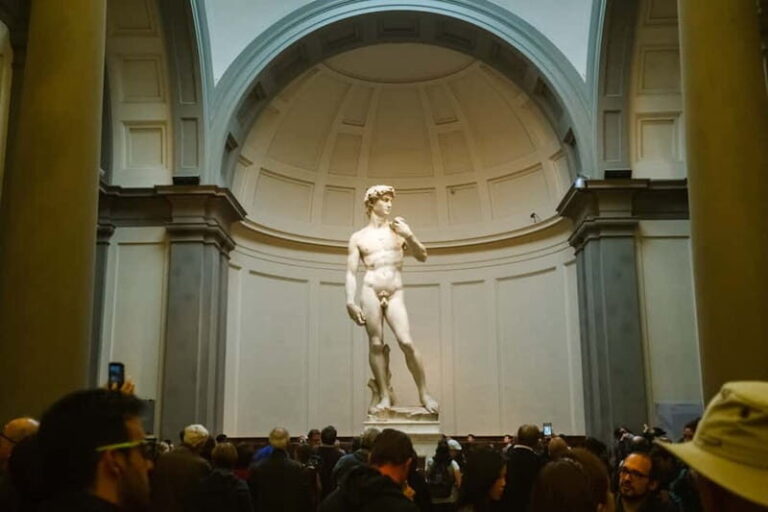 Florence: Timed Entry to Michelangelo's David + Audio App - The Gallery and Its Masterpieces