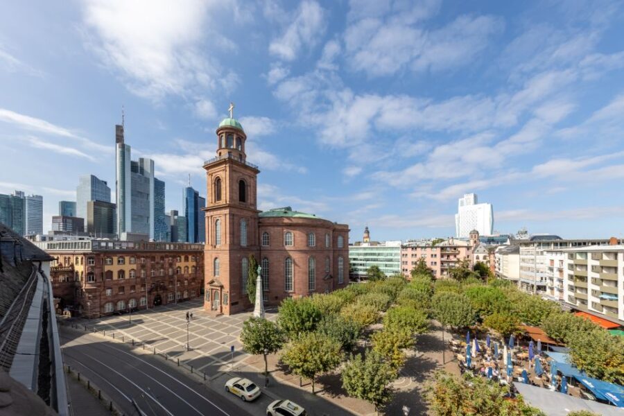 Frankfurt: Highlights and New Old Town English-Language Tour - Key Landmarks and Sights