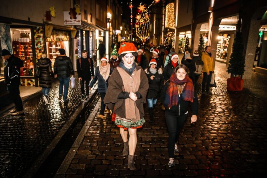 Freiburg: Christmas Drag Show Walk with Betty BBQ - Who Will Love This Tour?