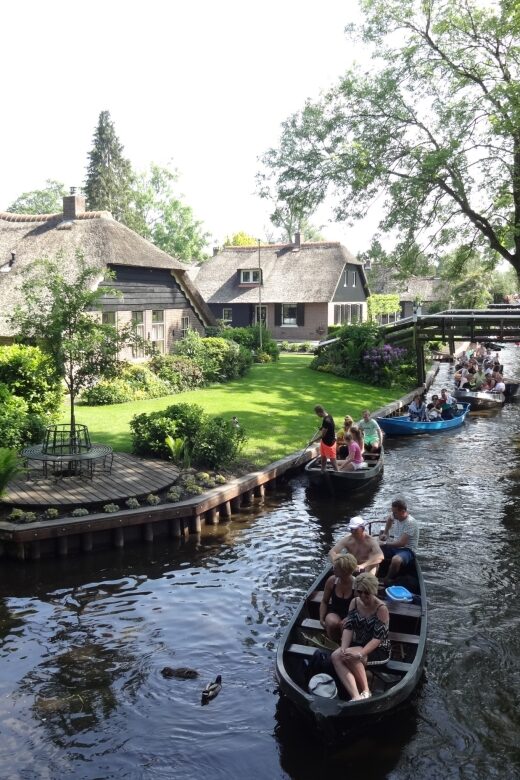 From Amsterdam: Giethoorn Day Trip with Small Electric Boat - Practical Tips for Booking and Enjoying the Tour