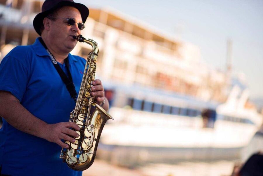 From Athens: Day Cruise to Hydra, Poros & Aegina with Lunch - The Cruise Experience: Comfort and Entertainment