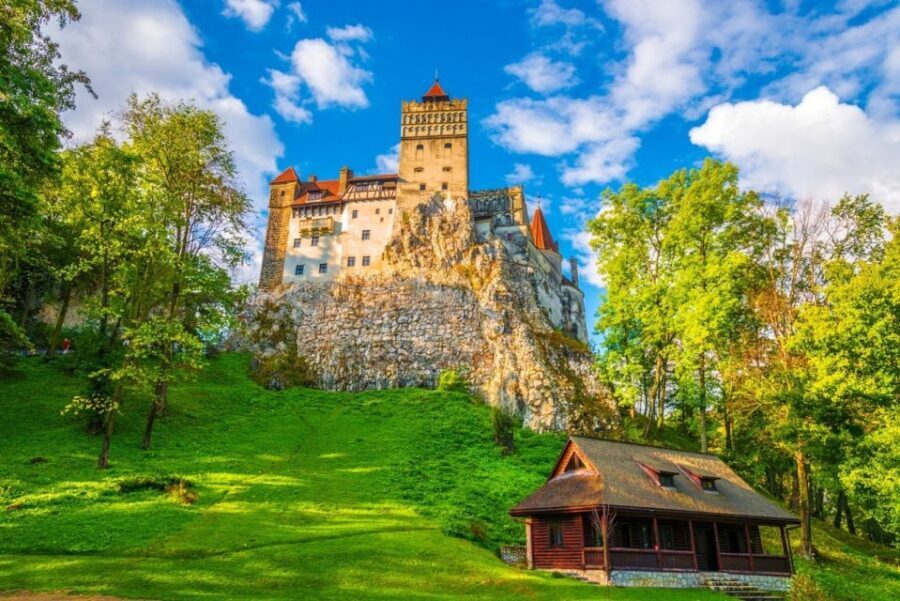 From Bucharest: Brasov Peles & Dracula's Castle Day Tour - The Itinerary in Detail