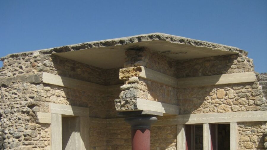 From Chania: Knossos Palace and Heraklion Full-Day Tour - Transport and Group Size