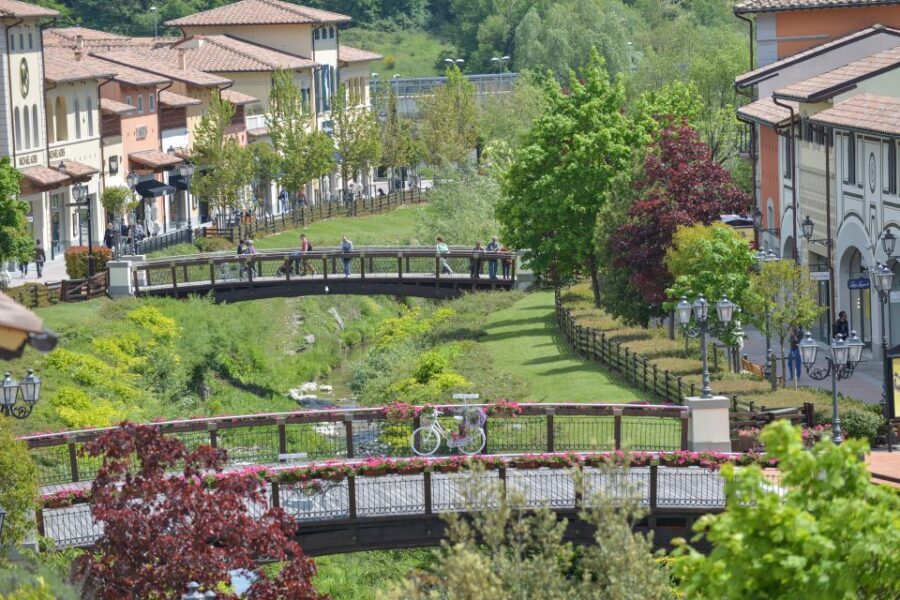 From Florence: Round-Trip Shuttle Bus to Barberino Outlet - The Itinerary and What You Can Expect