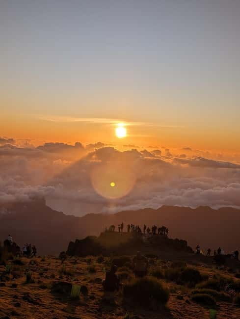 From Funchal: Pico Arieiro Sunrise with Optional Breakfast - Reaching Pico do Arieiro