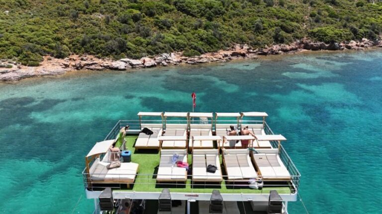 From Izmir: Full Day Boat Trip around Cesme with BBQ Lunch - The Food: BBQ Lunch and Onboard Dining