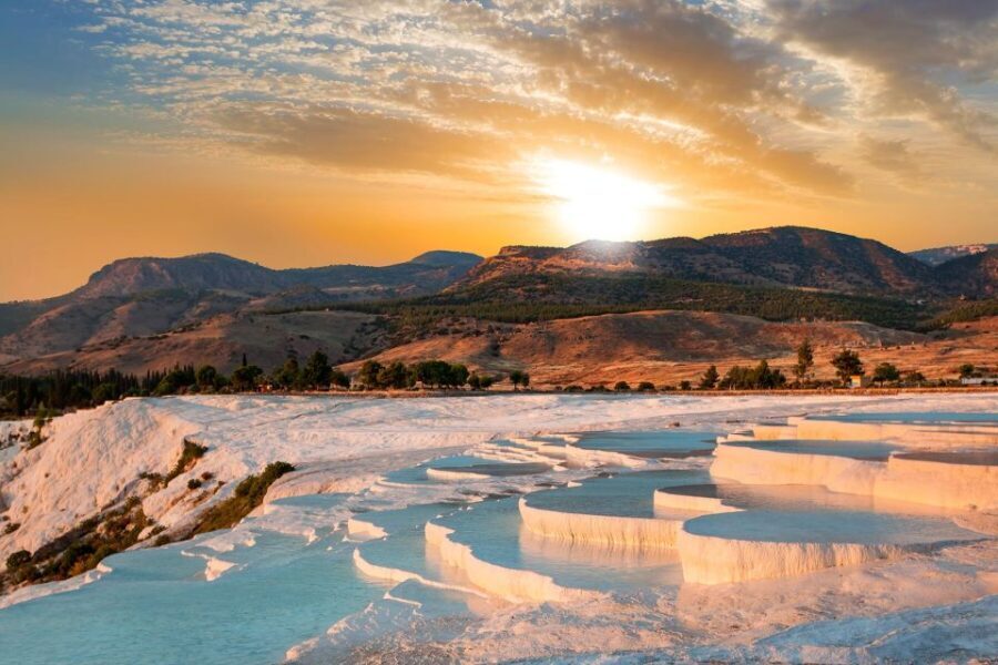 From Izmir: Pamukkale Guided Tour with Lunch - A Closer Look at the Pamukkale Guided Tour