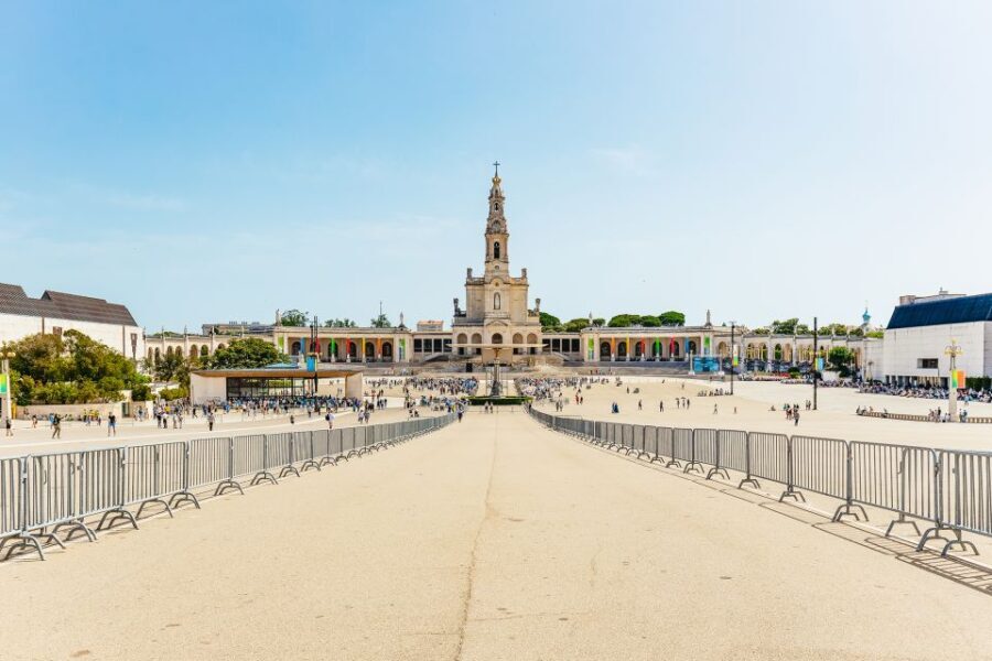 From Lisbon: Fatima Batalha Nazaré & Óbidos Small-Group Tour - Why This Tour Offers Great Value