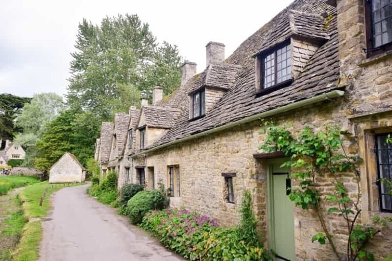 From London: Cotswolds Villages Small Group Day Tour - Transportation and Group Size
