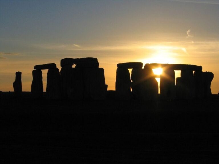 From London: Stonehenge Private Inner Circle Tour with Bath - Authentic Experiences According to Reviewers