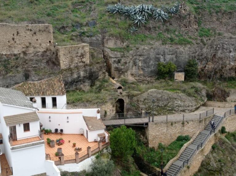 From Málaga: Ronda+Setenil de las Bodegas with Little Train - Who Should Consider This Tour?