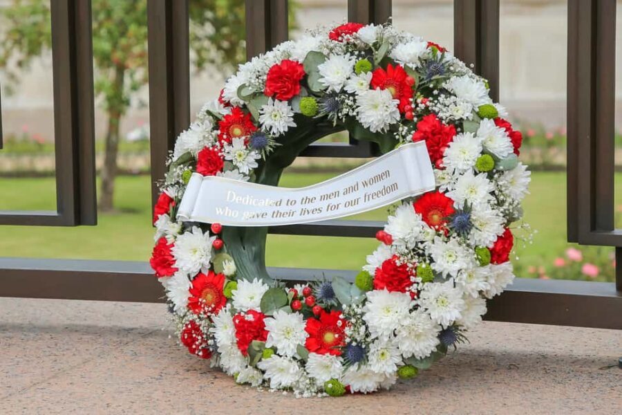 From Paris: Normandy D-Day Beaches Day Trip - Visiting Pointe du Hoc