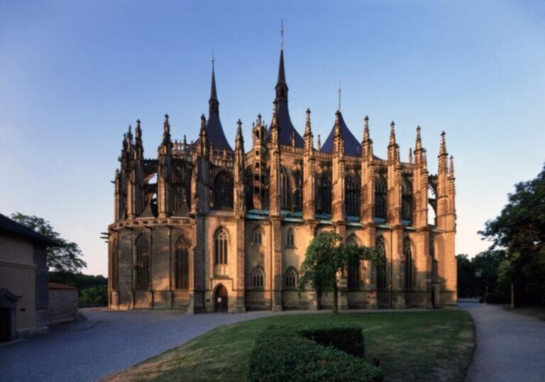 From Prague: Kutna Hora Walking Tour & St. Barbara Cathedral - What You Can Expect on the Tour