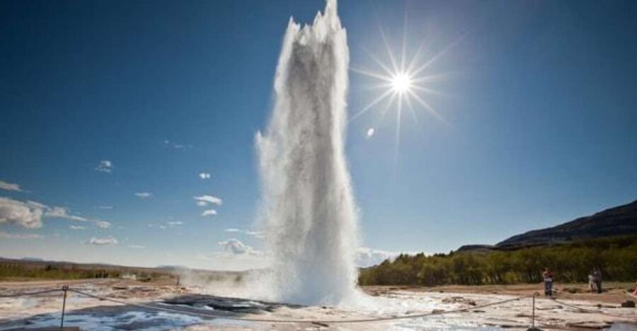 From Reykjavik: Best of Golden Circle Afternoon Tour - Guides & Customer Experience