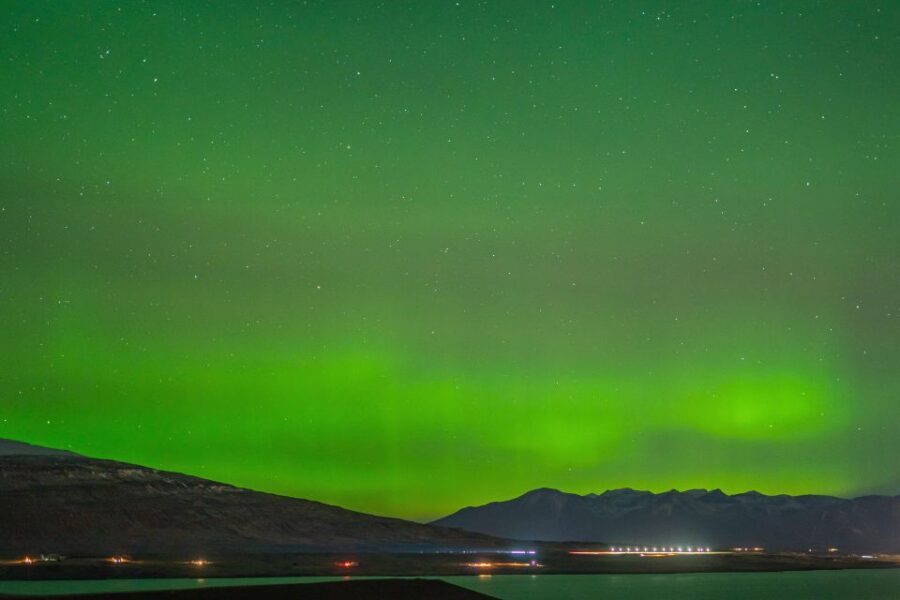 From Reykjavik: Northern Lights Guided Tour with Photos - The Aurora Hunt: What You Can Expect