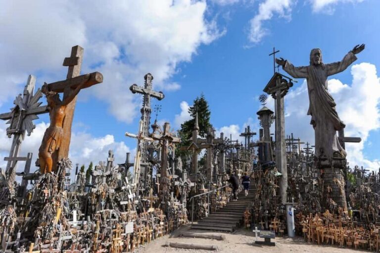 From Riga: Hill of Crosses & Jelgava Guided Tour - What Makes This Tour Stand Out?