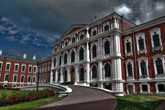 From Riga: Hill of Crosses & Jelgava Highlights - Transportation and Group Size