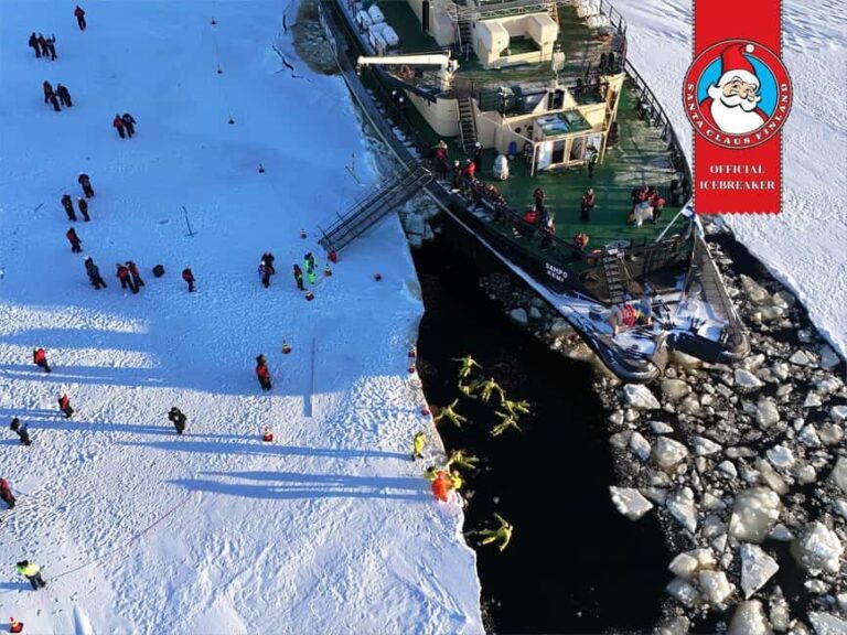 From Rovaniemi: Icebreaker Sampo Cruise with Ice Floating - An In-Depth Look at the Icebreaker Sampo Cruise Experience