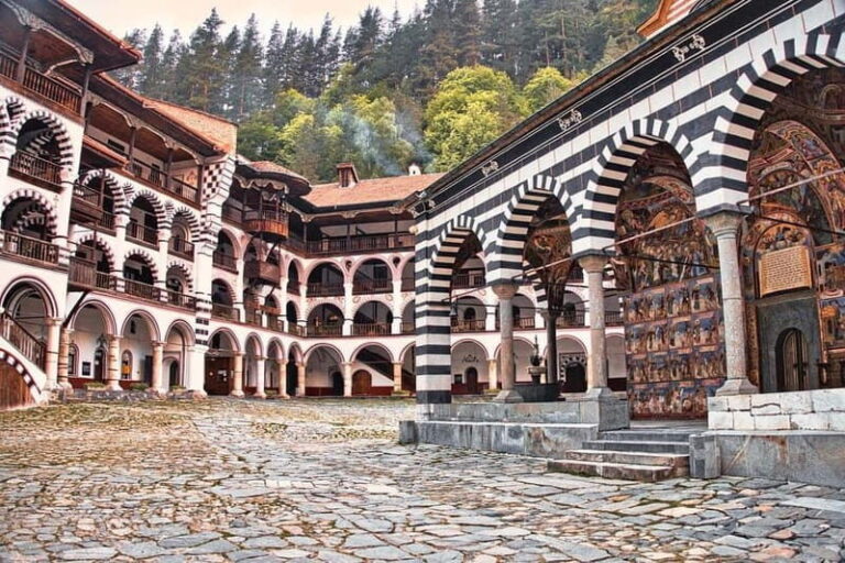 From Sofia: The Seven Rila Lakes & Rila Monastery Day Tour - What to Expect on the Day