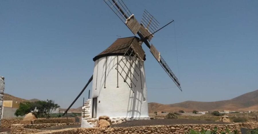 Fuerteventura: Full Day Tour with Lunch - Authenticity and Guest Experiences