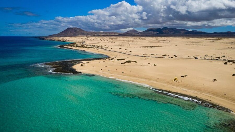 Fuerteventura: Wild North and Corralejo Tour From the South - Corralejo Dunes and Lanzarote Views