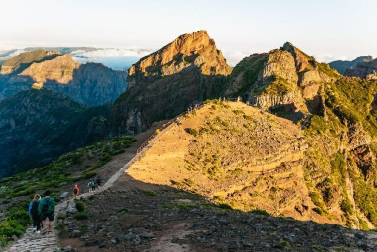Funchal: Pico do Arieiro Sunrise Hiking Transfer - The Scenic Highlights