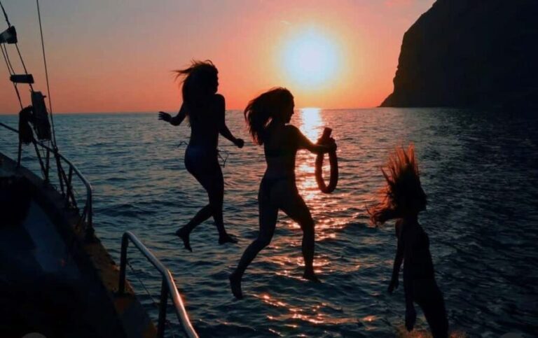 Funchal: Sunset Tour on Traditional Madeiran Boat w/ Drinks - Who Will Love This Tour?