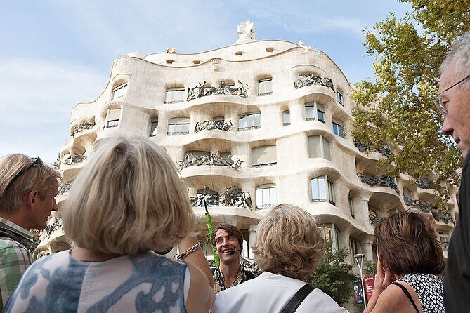 Gaudi & Sagrada Familia Donation-Based Tour in English - Authentic Experiences Based on Reviews