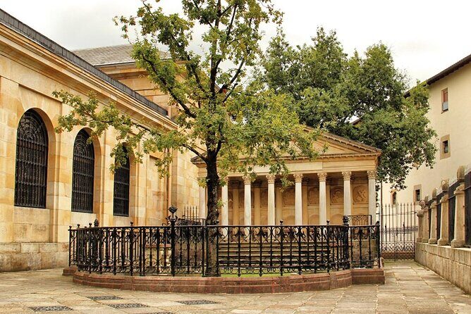 Gaztelugatxe, Mundaka and Gernika Tour from Bilbao - What to Expect on the Day