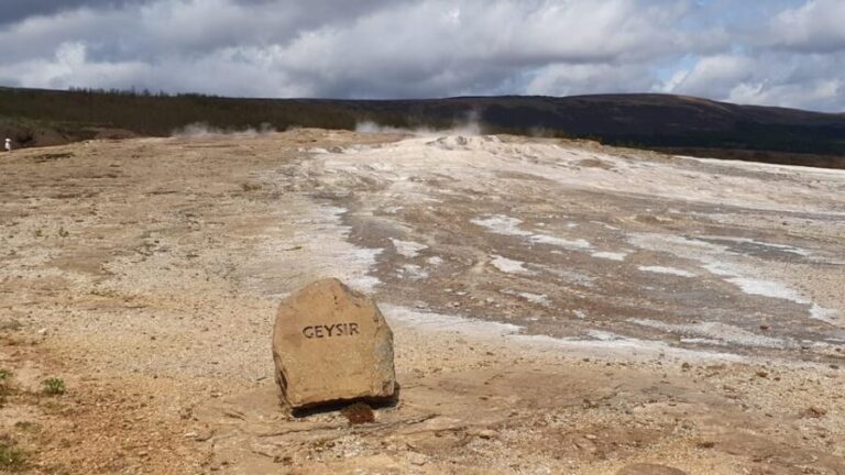 German-Speaking Golden Circle Small Group Tour from Reykjavík - Shore Excursion - A Detailed Look at the Tour Experience