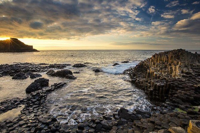 Giant Causeway, Dark Hedges & Whiskey Distillery tour from Dublin - FAQs