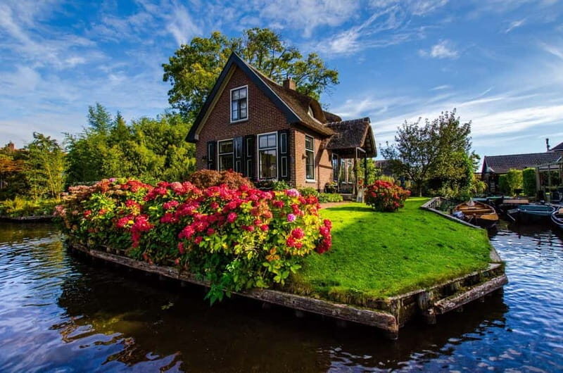 Giethoorn: Canal Cruise & lake Tour & Sightseeing Village - The Itinerary in Detail