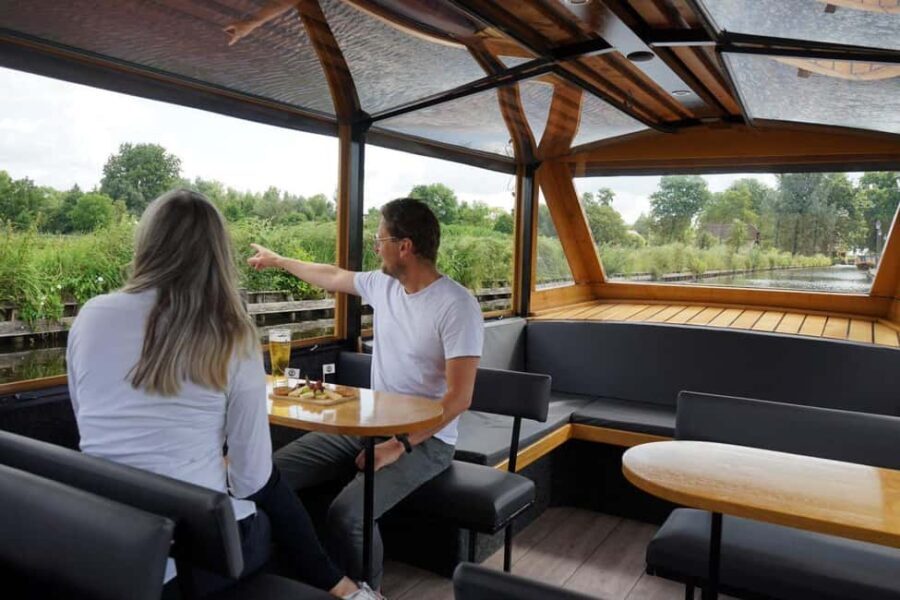 Giethoorn: Sightseeing Boat Tour - Who Will Love This Experience?