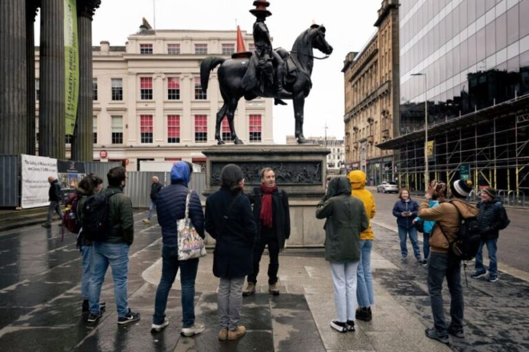 Glasgow: The Magnificent and Mysterious History of Glasgow - The Experience of the Guides