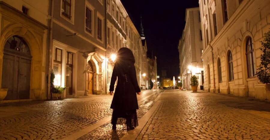 Görlitz: Ghosts and Spooky Historical Night Walking Tour - The Experience: Highlighting Key Stops and Stories