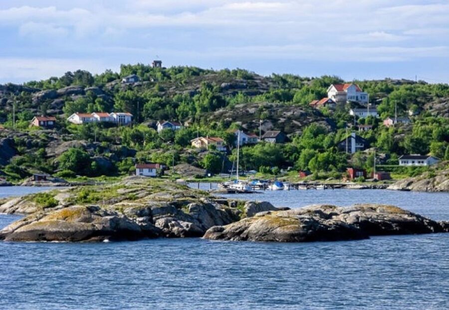Gothenburg: Archipelago cruise with guide - The Scenic and Educational Value