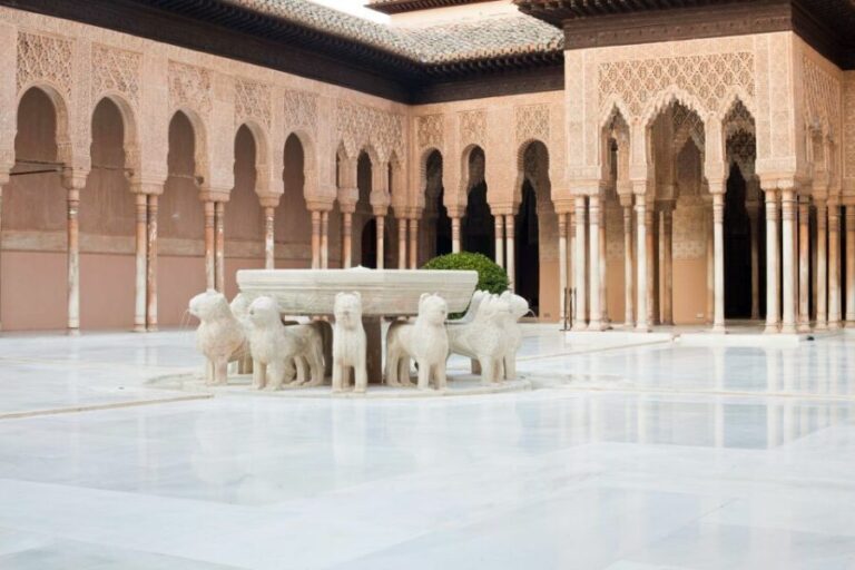 Granada: Alhambra and Nasrid Palaces Small Guided Tour - The Experience: What Youll Love