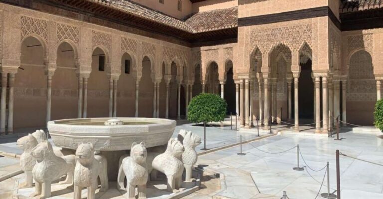 Granada: Alhambra Complex Guided Tour with Ticket - The Experience Itself: Detailed Breakdown