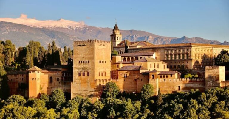 Granada: Alhambra & Nasrid Palaces Small Group Guided Tour - The Itinerary Breakdown